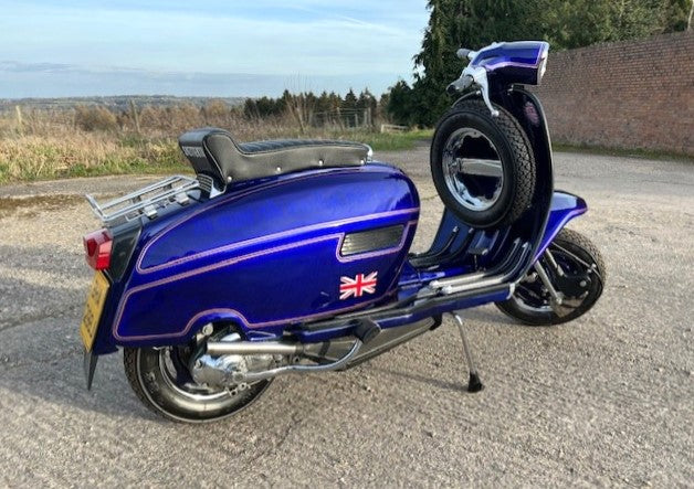 LAMBRETTA 1971 GP125 (RT235) "SHINY AND CHROME" – Disco Dez Scooters
