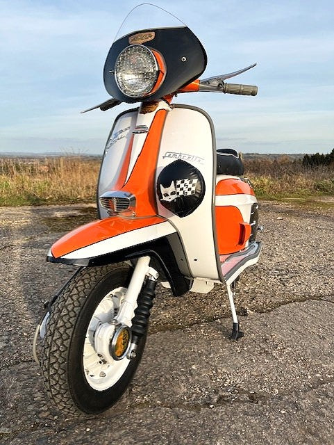 LAMBRETTA SX200 1966 "SUPERTUNE" REPLICA – Disco Dez Scooters